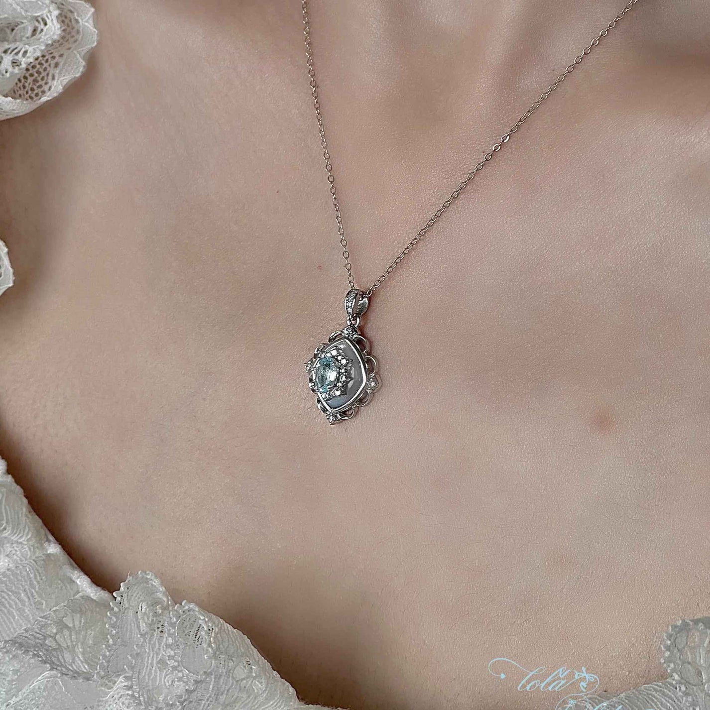 "Floating Light Palace" 925 Sterling Silver Retro Crystal Necklace with ...